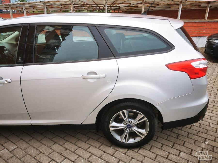 Pelēks Ford Focus 2013 Klaipėda, ar dzinēja tilpumu 1.00 L un nobraukumu 147 tūkst. km par 3490 €, foto 13 vietnē AUTOMOTO.COM.LV