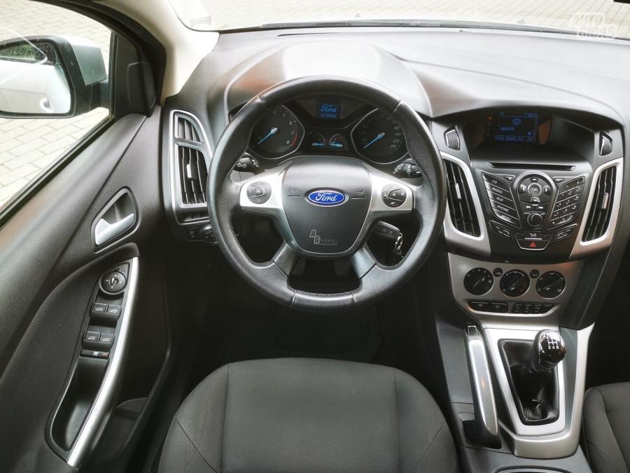Pelēks Ford Focus 2013 Klaipėda, ar dzinēja tilpumu 1.00 L un nobraukumu 147 tūkst. km par 3490 €, foto 19 vietnē AUTOMOTO.COM.LV