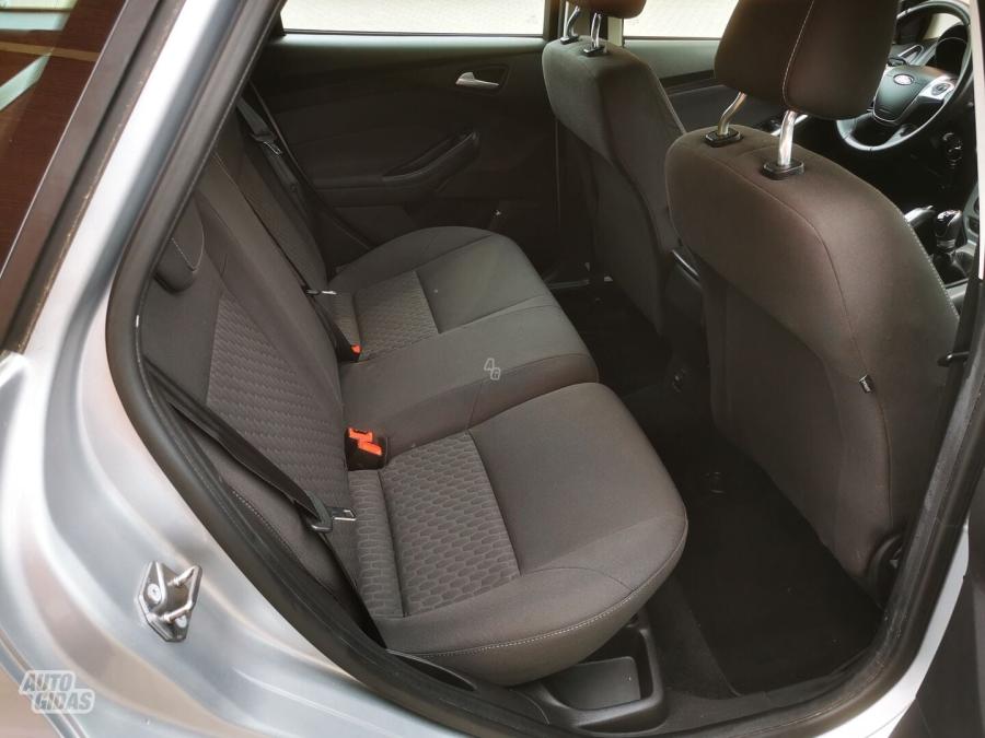 Pelēks Ford Focus 2013 Klaipėda, ar dzinēja tilpumu 1.00 L un nobraukumu 147 tūkst. km par 3490 €, foto 21 vietnē AUTOMOTO.COM.LV