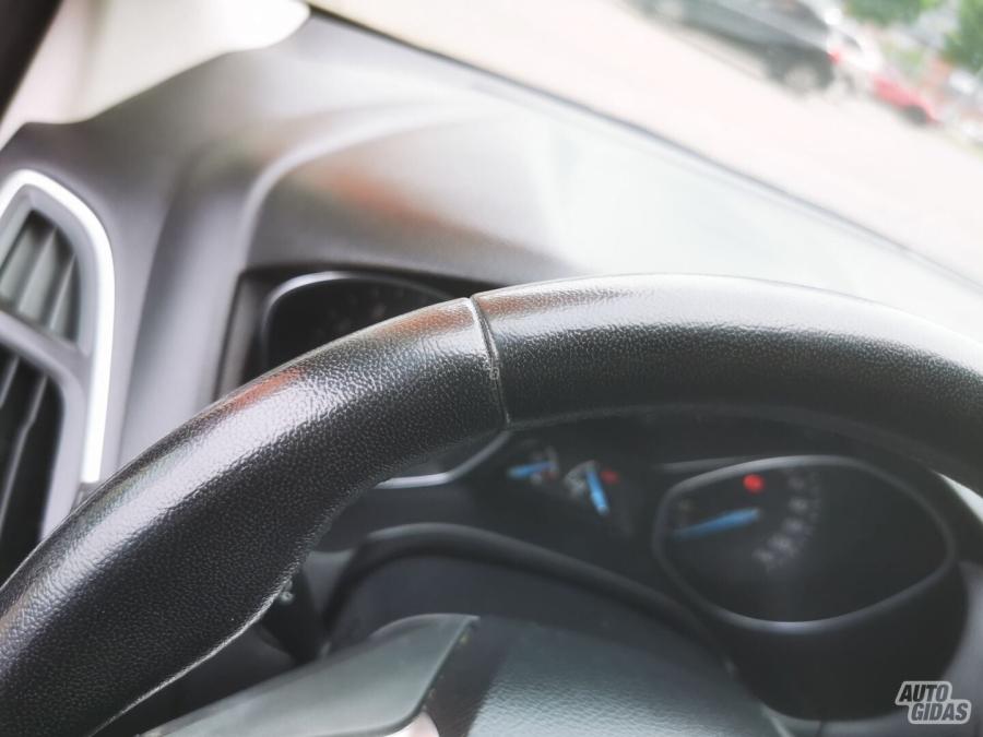 Pelēks Ford Focus 2013 Klaipėda, ar dzinēja tilpumu 1.00 L un nobraukumu 147 tūkst. km par 3490 €, foto 24 vietnē AUTOMOTO.COM.LV