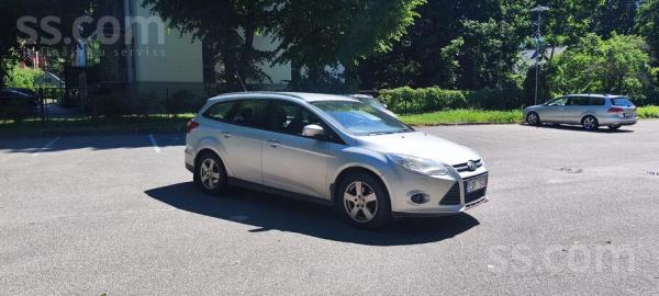 Grey Ford Focus 2013 in Riga, with an engine capacity of 1.60 L and mileage of 409 thousand km for 2000 €, photo 2 on AUTOMOTO.COM.LV
