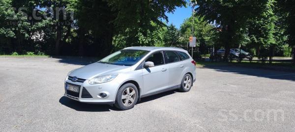 Grey Ford Focus 2013 in Riga, with an engine capacity of 1.60 L and mileage of 409 thousand km for 2000 €, photo 3 on AUTOMOTO.COM.LV