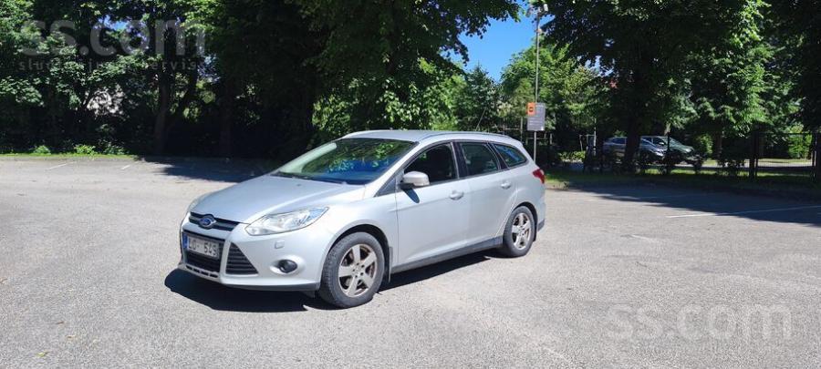 Grey Ford Focus 2013 in Riga, with an engine capacity of 1.60 L and mileage of 409 thousand km for 2000 €, photo 4 on AUTOMOTO.COM.LV