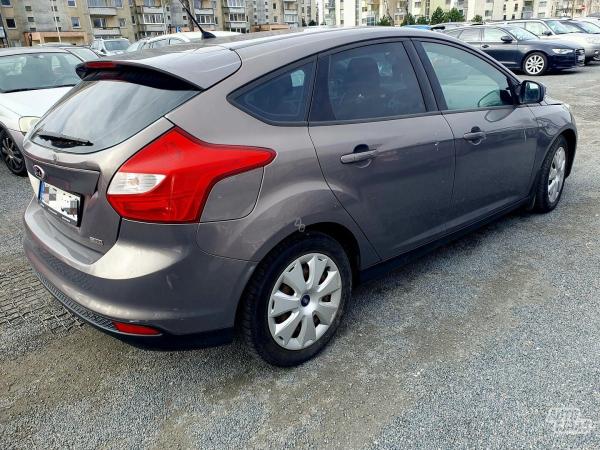 Pelēks Ford Focus 2013 Viļņa, ar dzinēja tilpumu 1.00 L un nobraukumu 95 tūkst. km par 1499 €, foto 3 vietnē AUTOMOTO.COM.LV