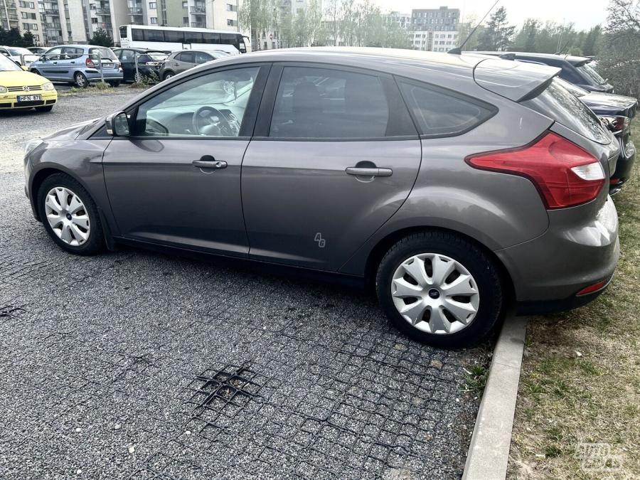 Grey Ford Focus 2013 in Vilnius, with an engine capacity of 1.00 L and mileage of 95 thousand km for 1499 €, photo 6 on AUTOMOTO.COM.LV