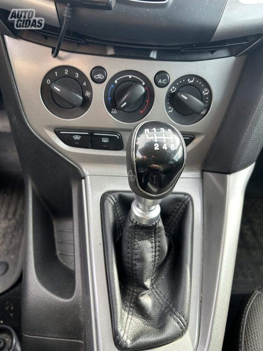 Grey Ford Focus 2013 in Vilnius, with an engine capacity of 1.00 L and mileage of 95 thousand km for 1499 €, photo 7 on AUTOMOTO.COM.LV