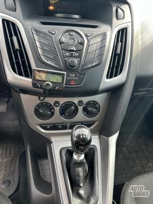 Grey Ford Focus 2013 in Vilnius, with an engine capacity of 1.00 L and mileage of 95 thousand km for 1499 €, photo 8 on AUTOMOTO.COM.LV