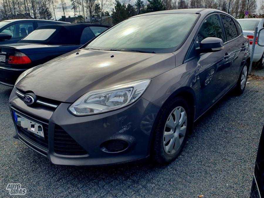 Grey Ford Focus 2013 in Vilnius, with an engine capacity of 1.00 L and mileage of 95 thousand km for 1499 €, photo 10 on AUTOMOTO.COM.LV