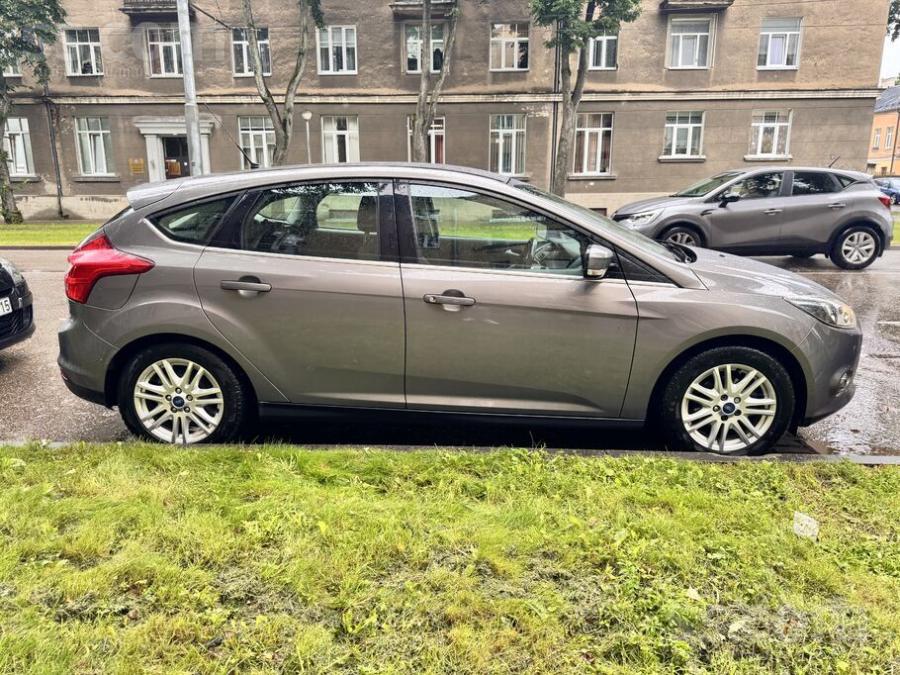 Pelēks Ford Focus 2013 Daugavpils, ar dzinēja tilpumu 1.60 L un nobraukumu 192 tūkst. km par 1050 €, foto 3 vietnē AUTOMOTO.COM.LV