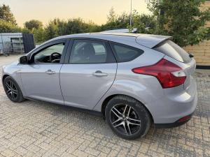 Pelēks Ford Focus 2013 Šauļi, ar dzinēja tilpumu 1.56 L un nobraukumu 3 tūkst. km par 1500 €, foto 6 vietnē AUTOMOTO.COM.LV