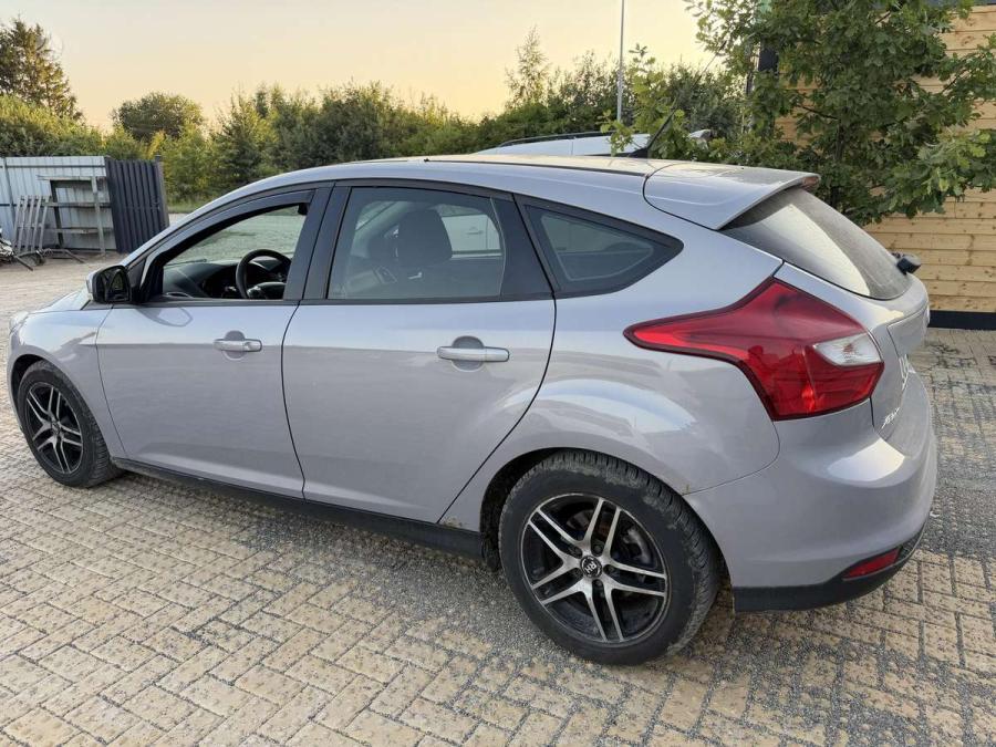 Pelēks Ford Focus 2013 Šauļi, ar dzinēja tilpumu 1.56 L un nobraukumu 3 tūkst. km par 1500 €, foto 6 vietnē AUTOMOTO.COM.LV