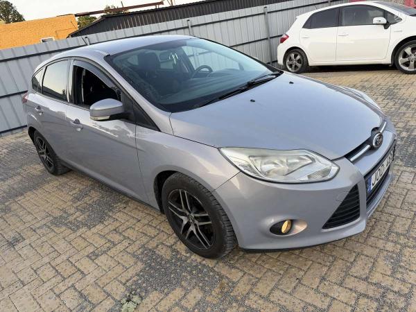Pelēks Ford Focus 2013 Šauļi, ar dzinēja tilpumu 1.56 L un nobraukumu 3 tūkst. km par 1500 €, foto 10 vietnē AUTOMOTO.COM.LV