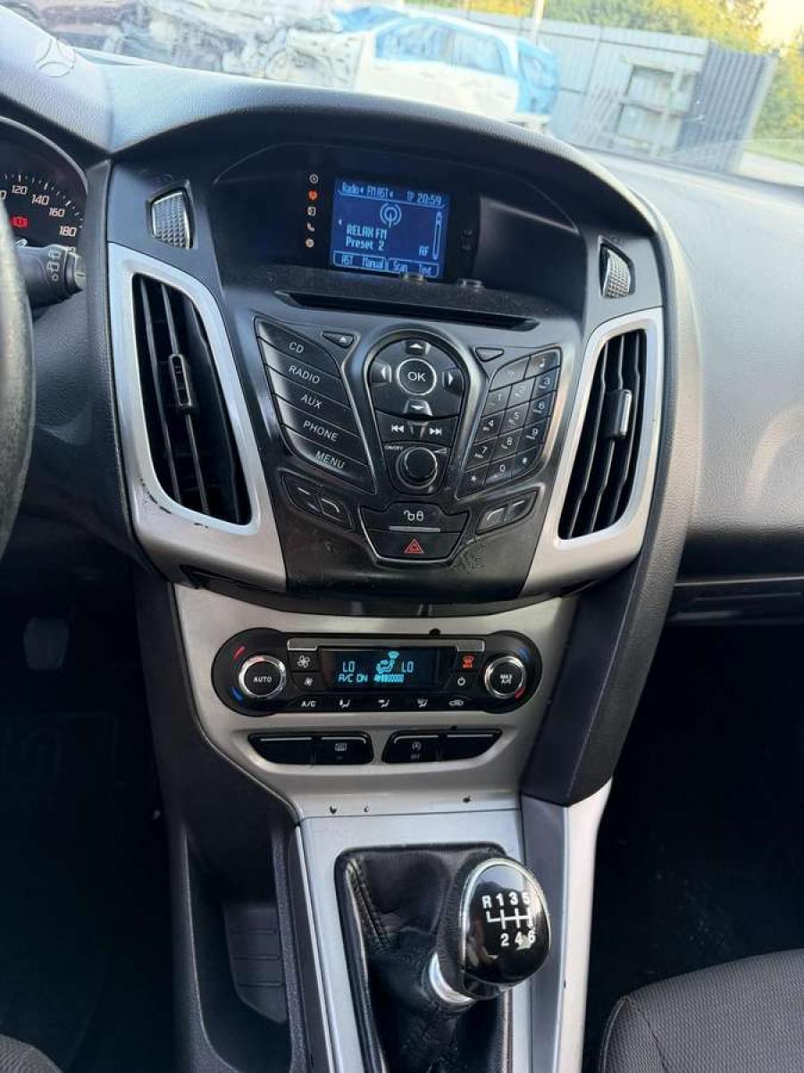 Pelēks Ford Focus 2013 Šauļi, ar dzinēja tilpumu 1.56 L un nobraukumu 3 tūkst. km par 1500 €, foto 16 vietnē AUTOMOTO.COM.LV