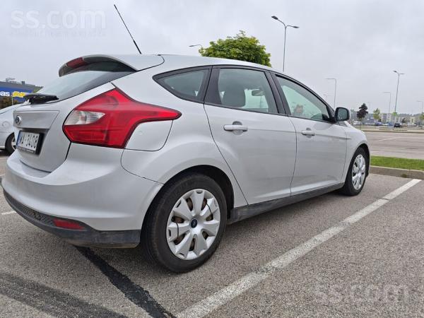 Pelēks Ford Focus 2013 Rīga, ar dzinēja tilpumu 1.60 L un nobraukumu 208 tūkst. km par 3350 €, foto 5 vietnē AUTOMOTO.COM.LV