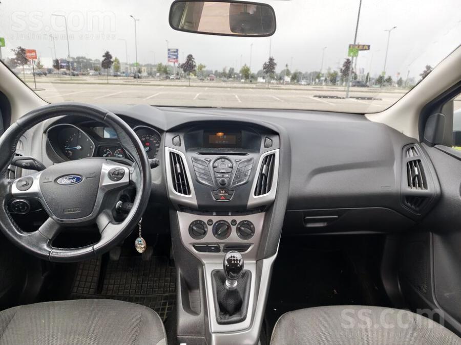 Pelēks Ford Focus 2013 Rīga, ar dzinēja tilpumu 1.60 L un nobraukumu 208 tūkst. km par 3350 €, foto 8 vietnē AUTOMOTO.COM.LV