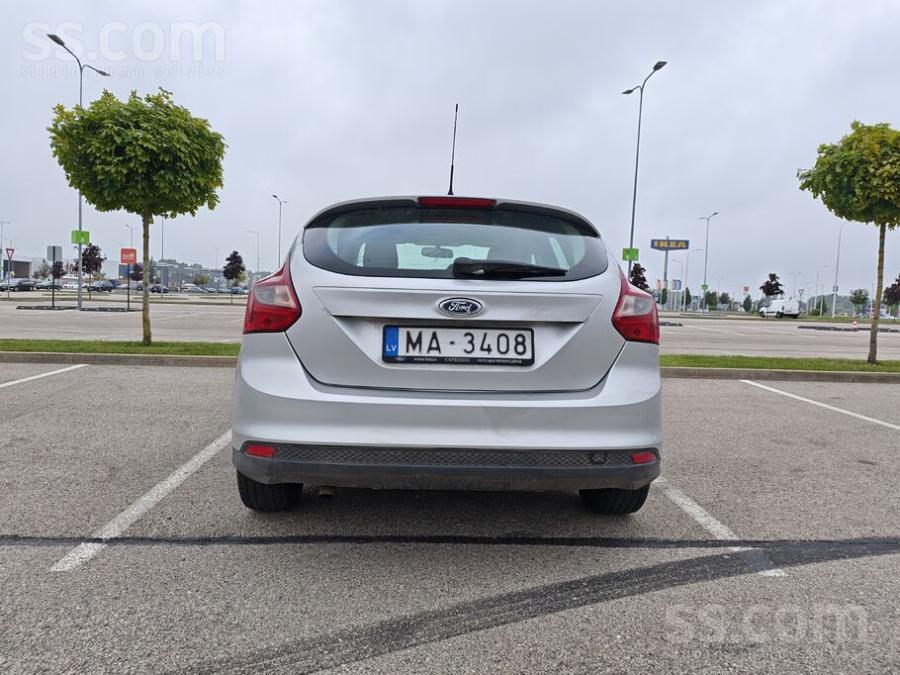 Pelēks Ford Focus 2013 Rīga, ar dzinēja tilpumu 1.60 L un nobraukumu 208 tūkst. km par 3350 €, foto 10 vietnē AUTOMOTO.COM.LV