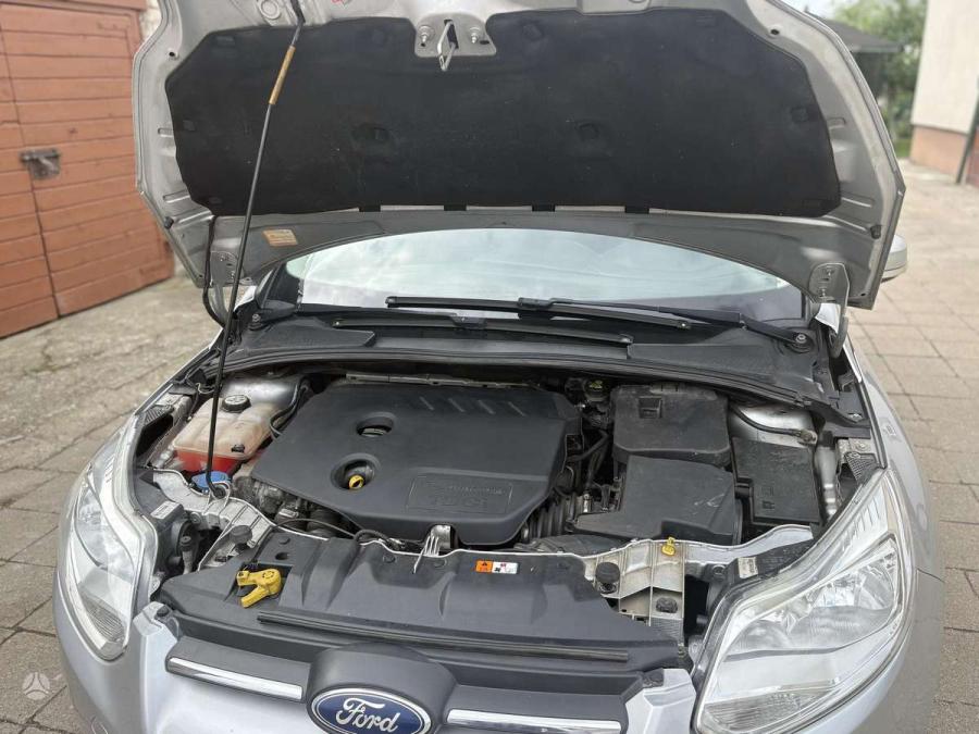 Pelēks Ford Focus 2013 Klaipėda, ar dzinēja tilpumu 1.60 L un nobraukumu 155 tūkst. km par 2800 €, foto 11 vietnē AUTOMOTO.COM.LV
