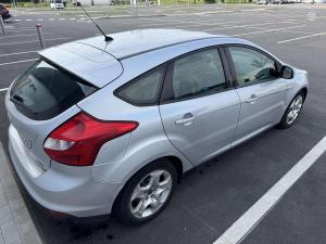 Pelēks Ford Focus 2013 Kauņa, ar dzinēja tilpumu 1.60 L un nobraukumu 284 tūkst. km par 2250 €, foto 4 vietnē AUTOMOTO.COM.LV