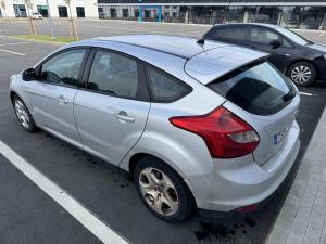 Pelēks Ford Focus 2013 Kauņa, ar dzinēja tilpumu 1.60 L un nobraukumu 284 tūkst. km par 2250 €, foto 5 vietnē AUTOMOTO.COM.LV