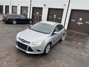 Grey Ford Focus 2013 in Utena, with an engine capacity of 1.00 L and mileage of 145 thousand km for 2500 €, photo  on AUTOMOTO.COM.LV