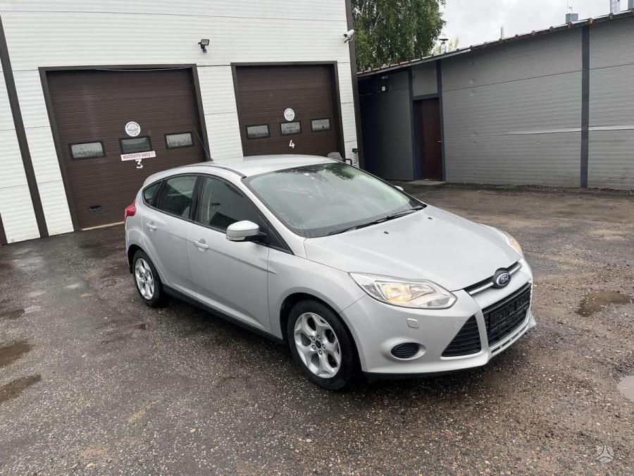 Grey Ford Focus 2013 in Utena, with an engine capacity of 1.00 L and mileage of 145 thousand km for 2500 €, photo 3 on AUTOMOTO.COM.LV