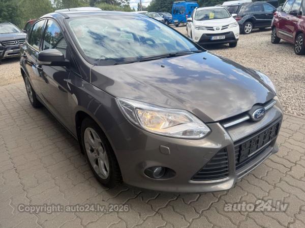 Pelēks Ford Focus 2013 Veru, ar dzinēja tilpumu 1.00 L un nobraukumu 103 tūkst. km par 3990 €, foto 2 vietnē AUTOMOTO.COM.LV