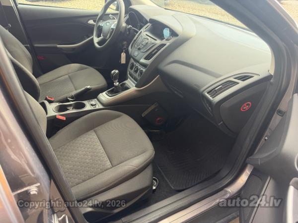 Pelēks Ford Focus 2013 Veru, ar dzinēja tilpumu 1.00 L un nobraukumu 103 tūkst. km par 3990 €, foto 5 vietnē AUTOMOTO.COM.LV