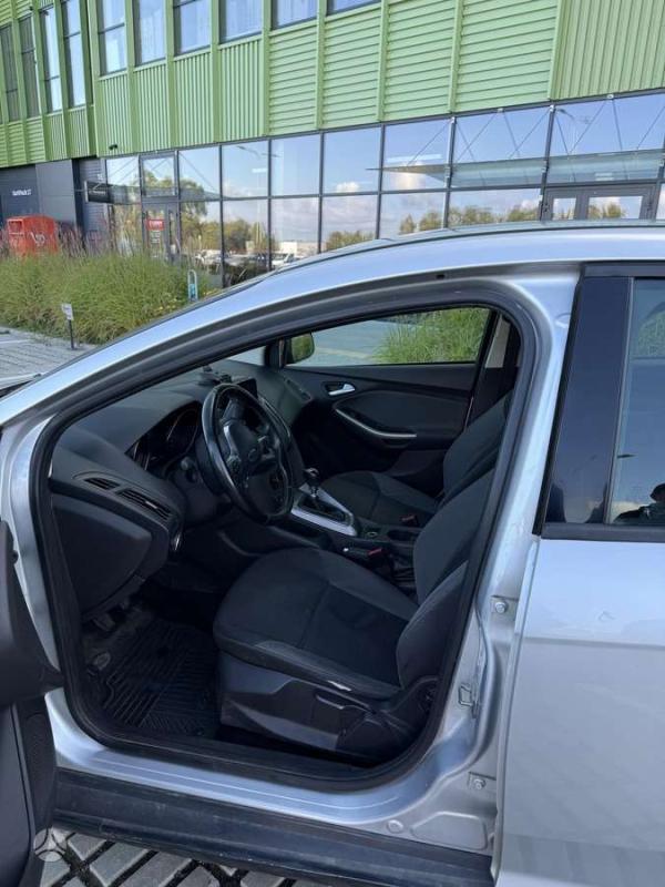 Grey Ford Focus 2013 in Vilnius, with an engine capacity of 1.56 L and mileage of 196 thousand km for 3200 €, photo 9 on AUTOMOTO.COM.LV