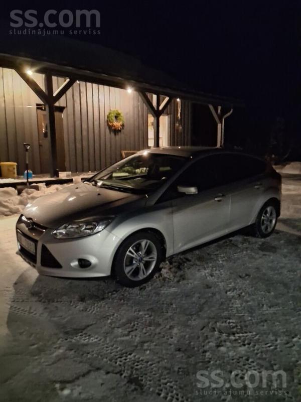 Pelēks Ford Focus 2013 Kuldīga, ar dzinēja tilpumu 1.60 L un nobraukumu 250 tūkst. km par 4200 €, foto 3 vietnē AUTOMOTO.COM.LV