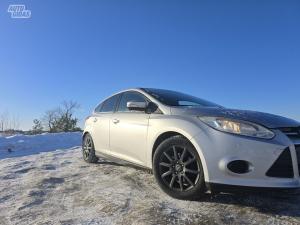 Pelēks Ford Focus 2014 Viļņa, ar dzinēja tilpumu 2.00 L un nobraukumu 130 tūkst. km par 3999 €, foto  vietnē AUTOMOTO.COM.LV