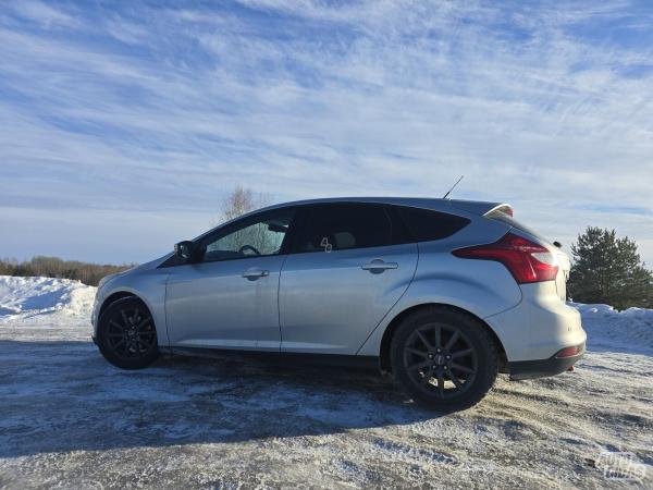 Grey Ford Focus 2014 in Vilnius, with an engine capacity of 2.00 L and mileage of 130 thousand km for 3899 €, photo 3 on AUTOMOTO.COM.LV
