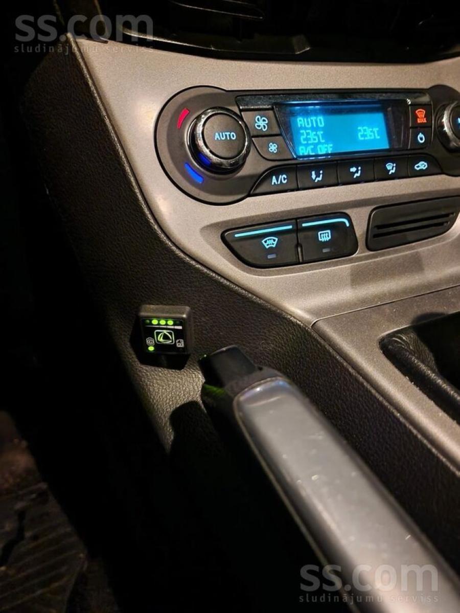 Pelēks Ford Focus 2014 Rīga, ar dzinēja tilpumu 1.60 L un nobraukumu 154 tūkst. km par 4370 €, foto 17 vietnē AUTOMOTO.COM.LV
