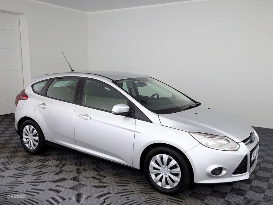 Pelēks Ford Focus 2014 Tallina, ar dzinēja tilpumu 1.60 L un nobraukumu 286 tūkst. km par 2299 €, foto 9 vietnē AUTOMOTO.COM.LV