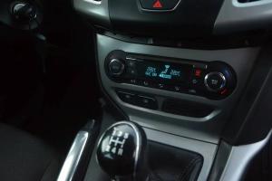 Grey Ford Focus 2014 in Riga, with an engine capacity of 1.60 L and mileage of 152 thousand km for 4000 €, photo 13 on AUTOMOTO.COM.LV