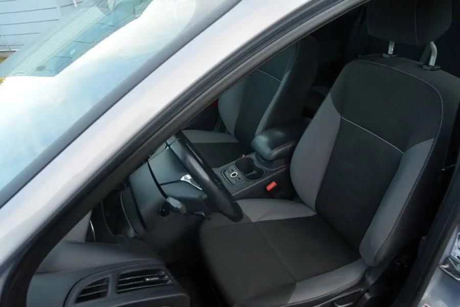 Grey Ford Focus 2014 in Riga, with an engine capacity of 1.60 L and mileage of 152 thousand km for 4000 €, photo 21 on AUTOMOTO.COM.LV