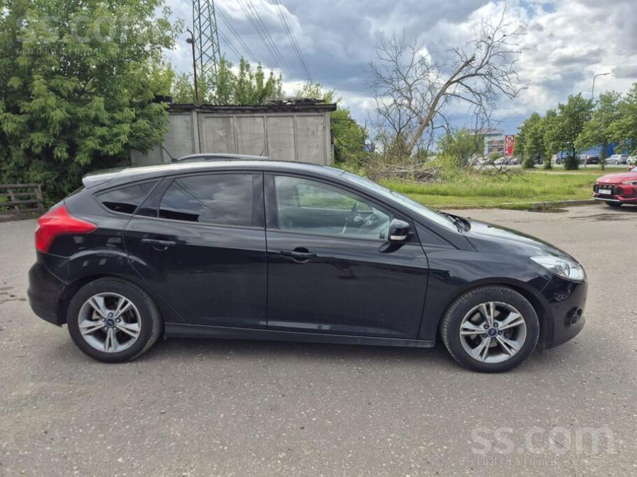 Grey Ford Focus 2014 in Riga, with an engine capacity of 1.60 L and mileage of 203 thousand km for 3890 €, photo 5 on AUTOMOTO.COM.LV