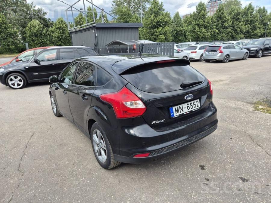 Grey Ford Focus 2014 in Riga, with an engine capacity of 1.60 L and mileage of 203 thousand km for 3890 €, photo 8 on AUTOMOTO.COM.LV