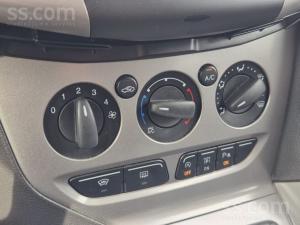 Grey Ford Focus 2014 in Riga, with an engine capacity of 1.60 L and mileage of 203 thousand km for 3890 €, photo 15 on AUTOMOTO.COM.LV