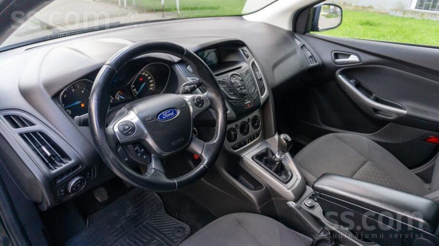 Pelēks Ford Focus 2014 Rīga, ar dzinēja tilpumu 1.60 L un nobraukumu 203 tūkst. km par 3890 €, foto 11 vietnē AUTOMOTO.COM.LV