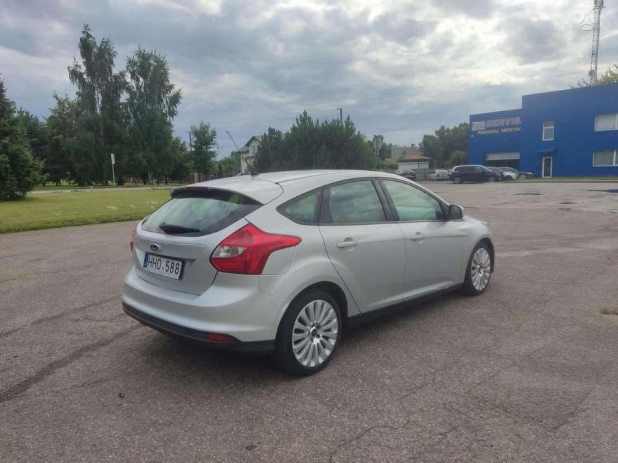 Grey Ford Focus 2014 in Panevezys, with an engine capacity of 1.56 L and mileage of 177 thousand km for 1990 €, photo 1 on AUTOMOTO.COM.LV
