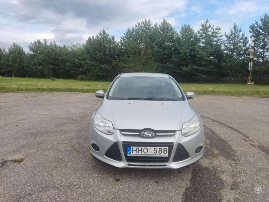 Grey Ford Focus 2014 in Panevezys, with an engine capacity of 1.56 L and mileage of 177 thousand km for 1990 €, photo 6 on AUTOMOTO.COM.LV