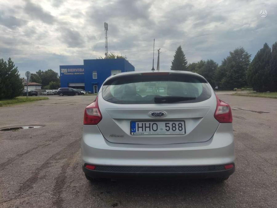 Grey Ford Focus 2014 in Panevezys, with an engine capacity of 1.56 L and mileage of 177 thousand km for 1990 €, photo 7 on AUTOMOTO.COM.LV