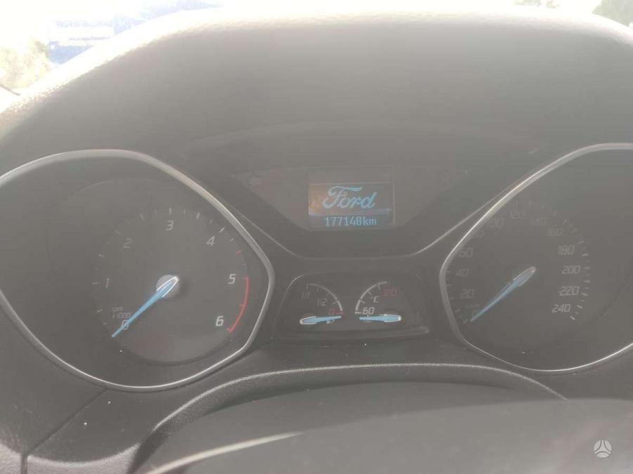 Grey Ford Focus 2014 in Panevezys, with an engine capacity of 1.56 L and mileage of 177 thousand km for 1990 €, photo 8 on AUTOMOTO.COM.LV