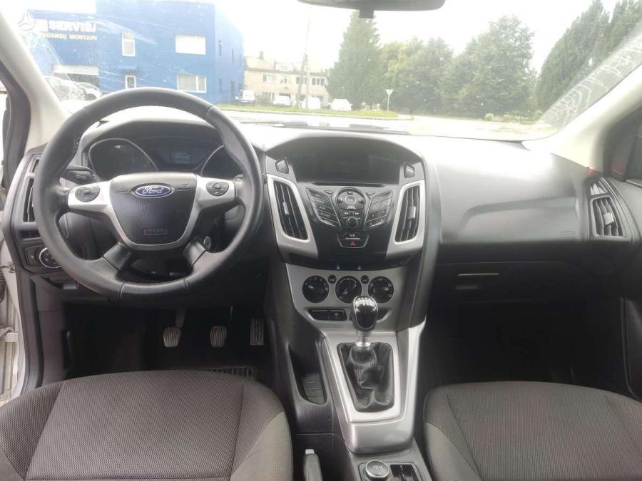 Grey Ford Focus 2014 in Panevezys, with an engine capacity of 1.56 L and mileage of 177 thousand km for 1990 €, photo 11 on AUTOMOTO.COM.LV