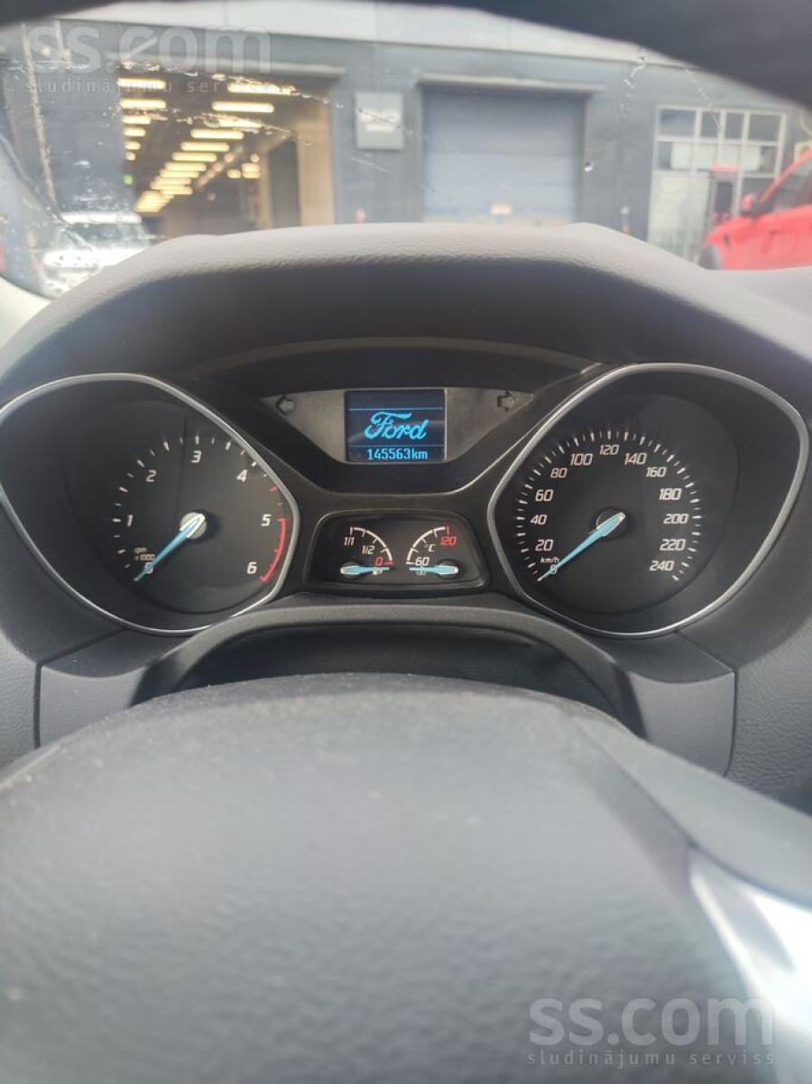 Grey Ford Focus 2014 in Riga, with an engine capacity of 1.60 L and mileage of 146 thousand km for 4200 €, photo 5 on AUTOMOTO.COM.LV