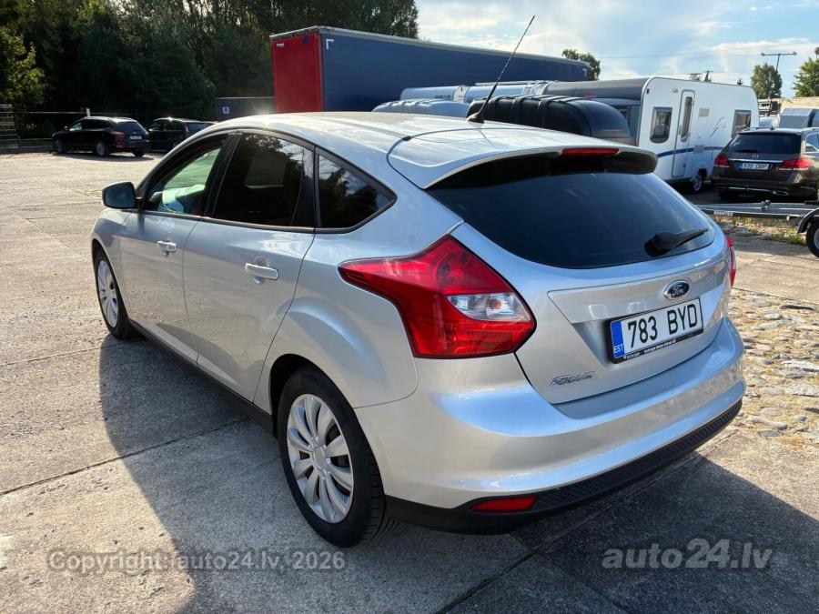 Pelēks Ford Focus 2014 Pērnava, ar dzinēja tilpumu 1.60 L un nobraukumu 170 tūkst. km par 3750 €, foto 1 vietnē AUTOMOTO.COM.LV