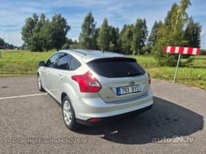 Pelēks Ford Focus 2014 Pērnava, ar dzinēja tilpumu 1.60 L un nobraukumu 172 tūkst. km par 4450 €, foto 4 vietnē AUTOMOTO.COM.LV