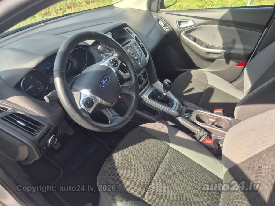 Pelēks Ford Focus 2014 Pērnava, ar dzinēja tilpumu 1.60 L un nobraukumu 172 tūkst. km par 4450 €, foto 8 vietnē AUTOMOTO.COM.LV