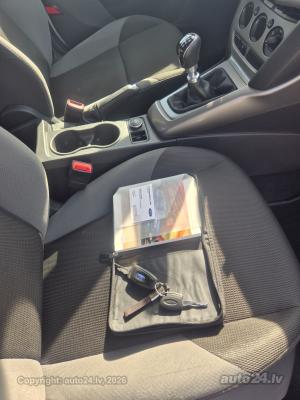 Pelēks Ford Focus 2014 Pērnava, ar dzinēja tilpumu 1.60 L un nobraukumu 172 tūkst. km par 4450 €, foto 9 vietnē AUTOMOTO.COM.LV