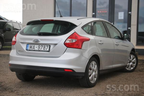 Pelēks Ford Focus 2014 Tukums, ar dzinēja tilpumu 1.60 L un nobraukumu 155 tūkst. km par 3950 €, foto 6 vietnē AUTOMOTO.COM.LV